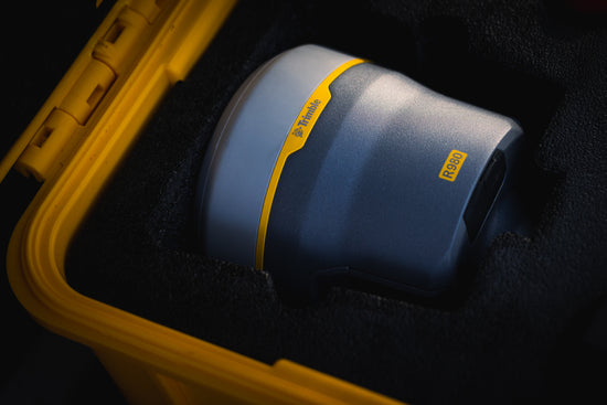 Trimble R980 GNSS Receiver – Vectors Inc.