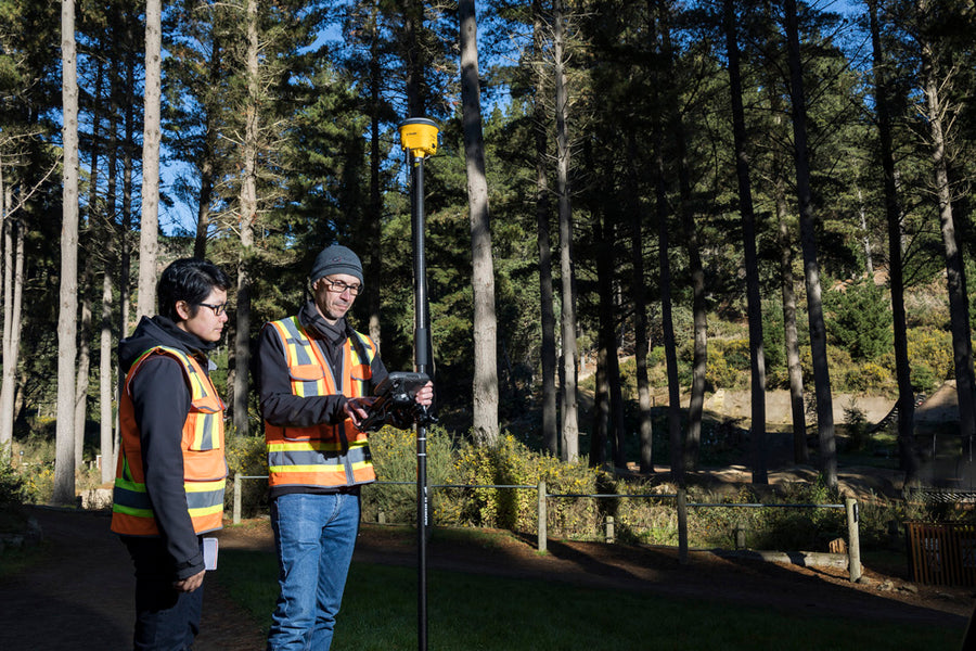 Trimble R780 GNSS Receiver | Vectors Inc.