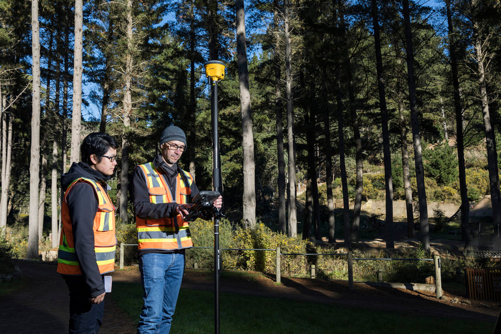 Trimble R780 GNSS Receiver | Vectors Inc.